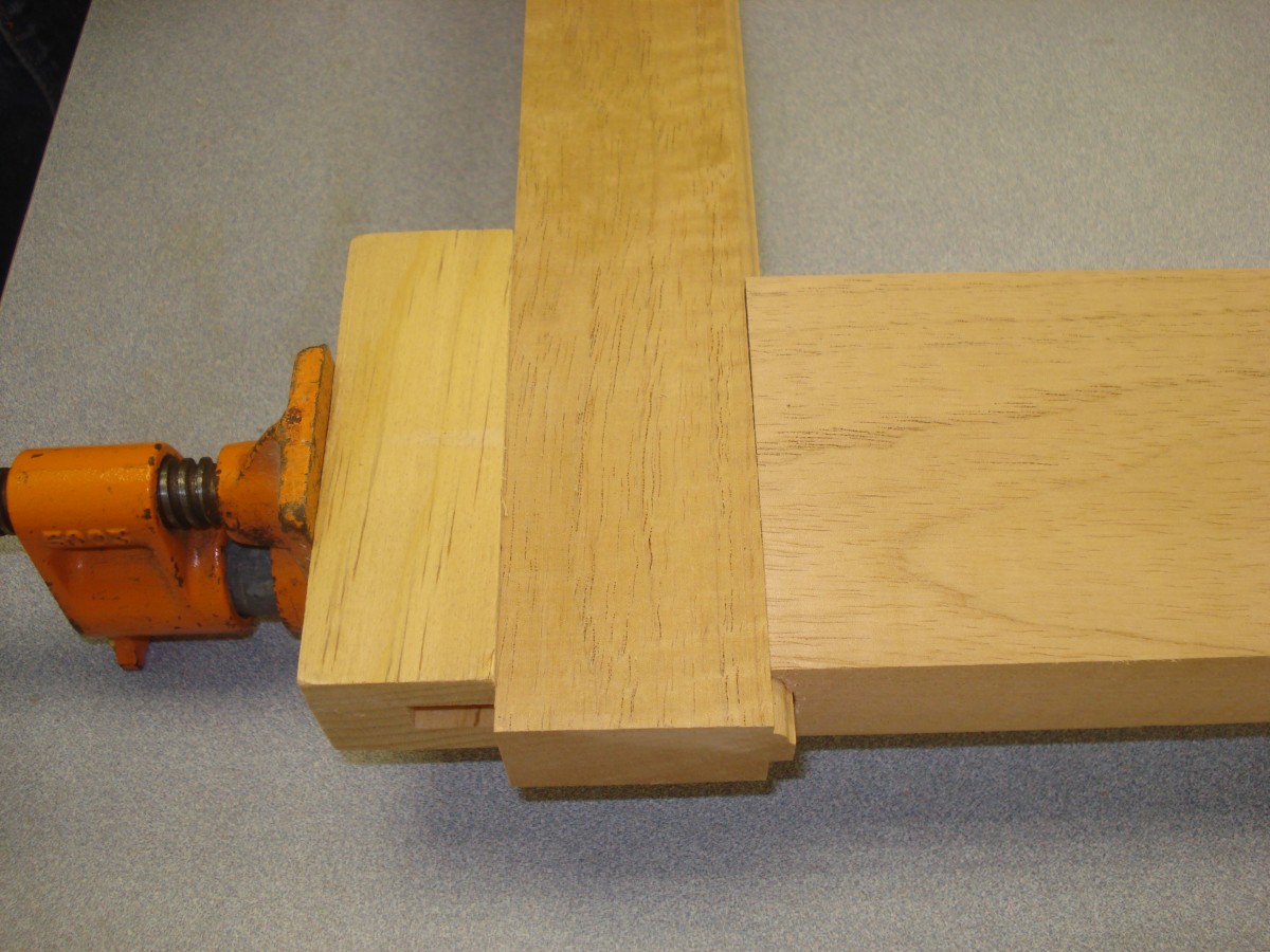 Clamping Up the Joints and Keeping the Sash Square
